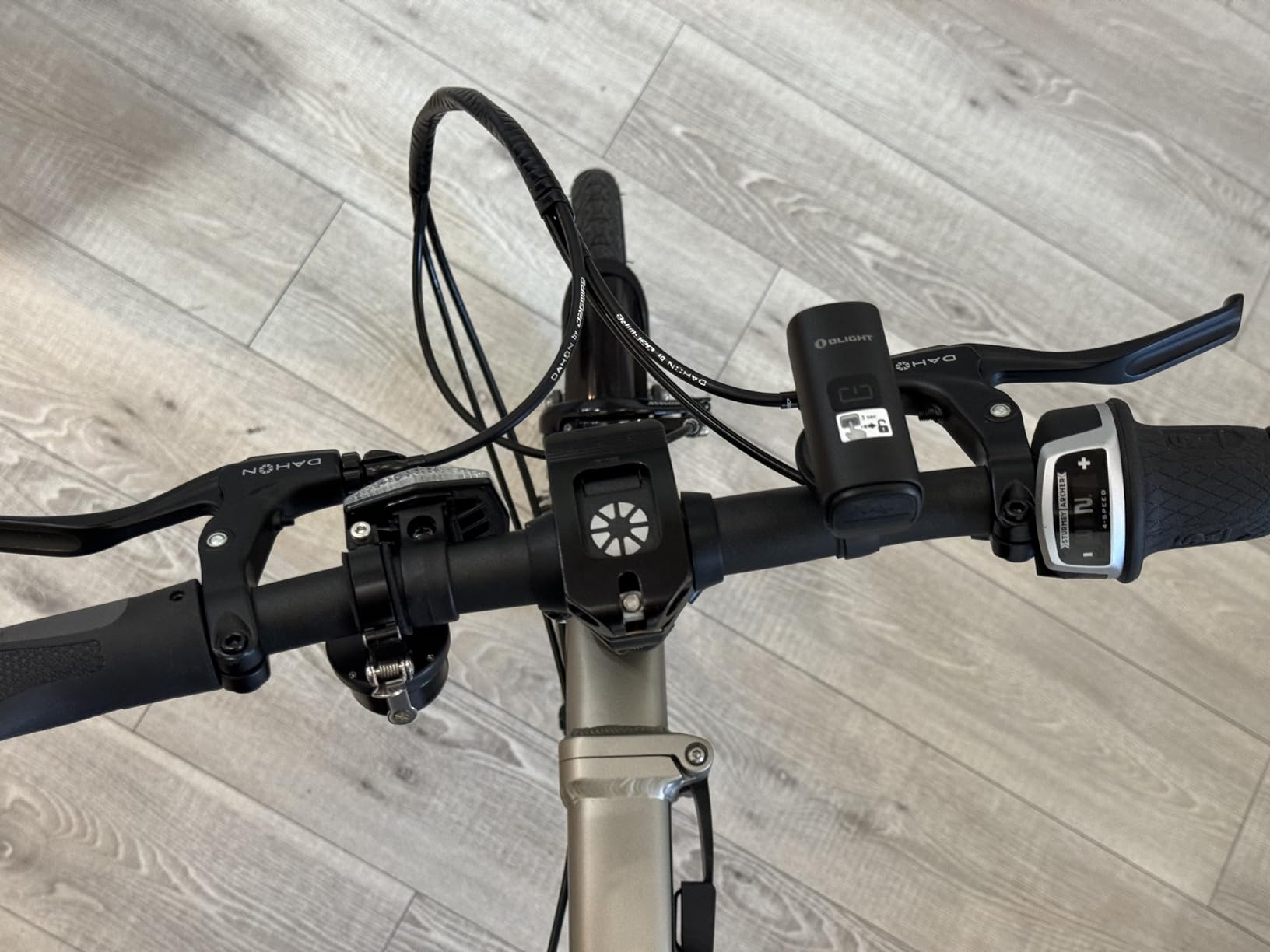 Amazon | DAHON INTERNATIONAL (ダホンインターナショナル) Curl i4 折り畳み自転車 アルミフレーム 内装4 ...