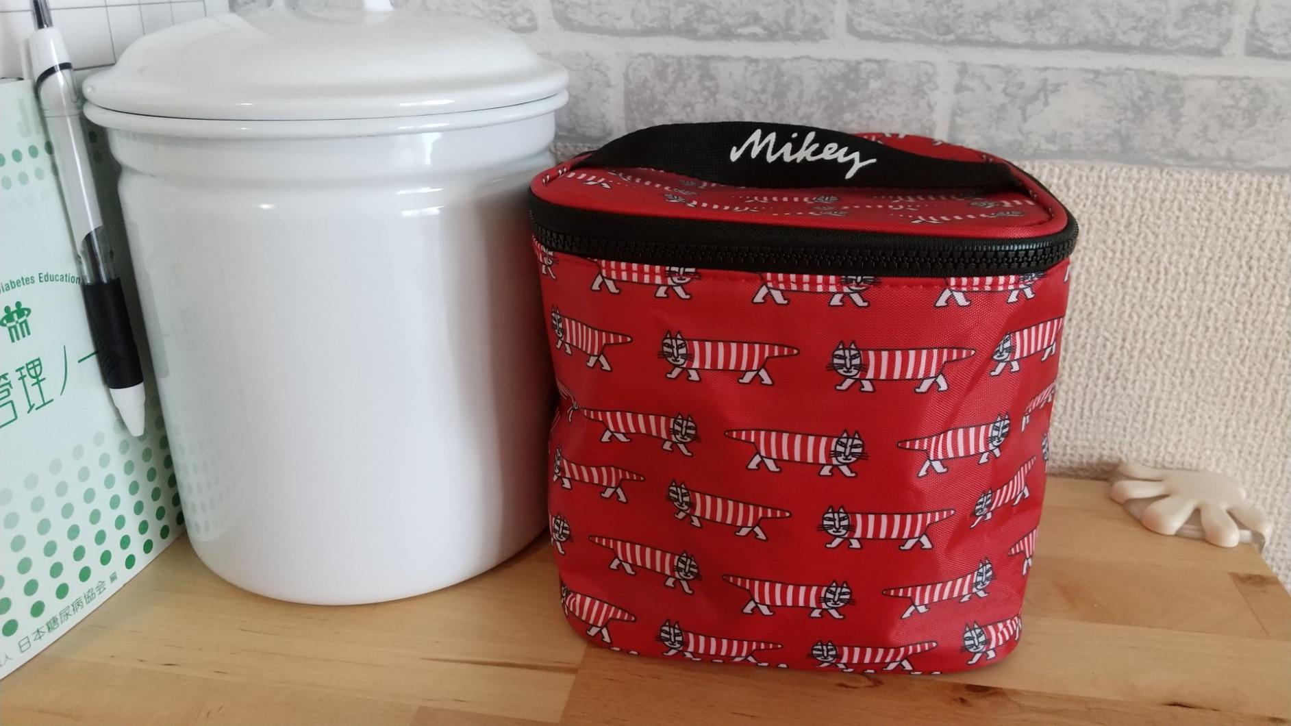 LISA LARSON SPECIAL BOOK -リサ・ラーソンのすべて- (ブランドブック) |本 | 通販 | Amazon