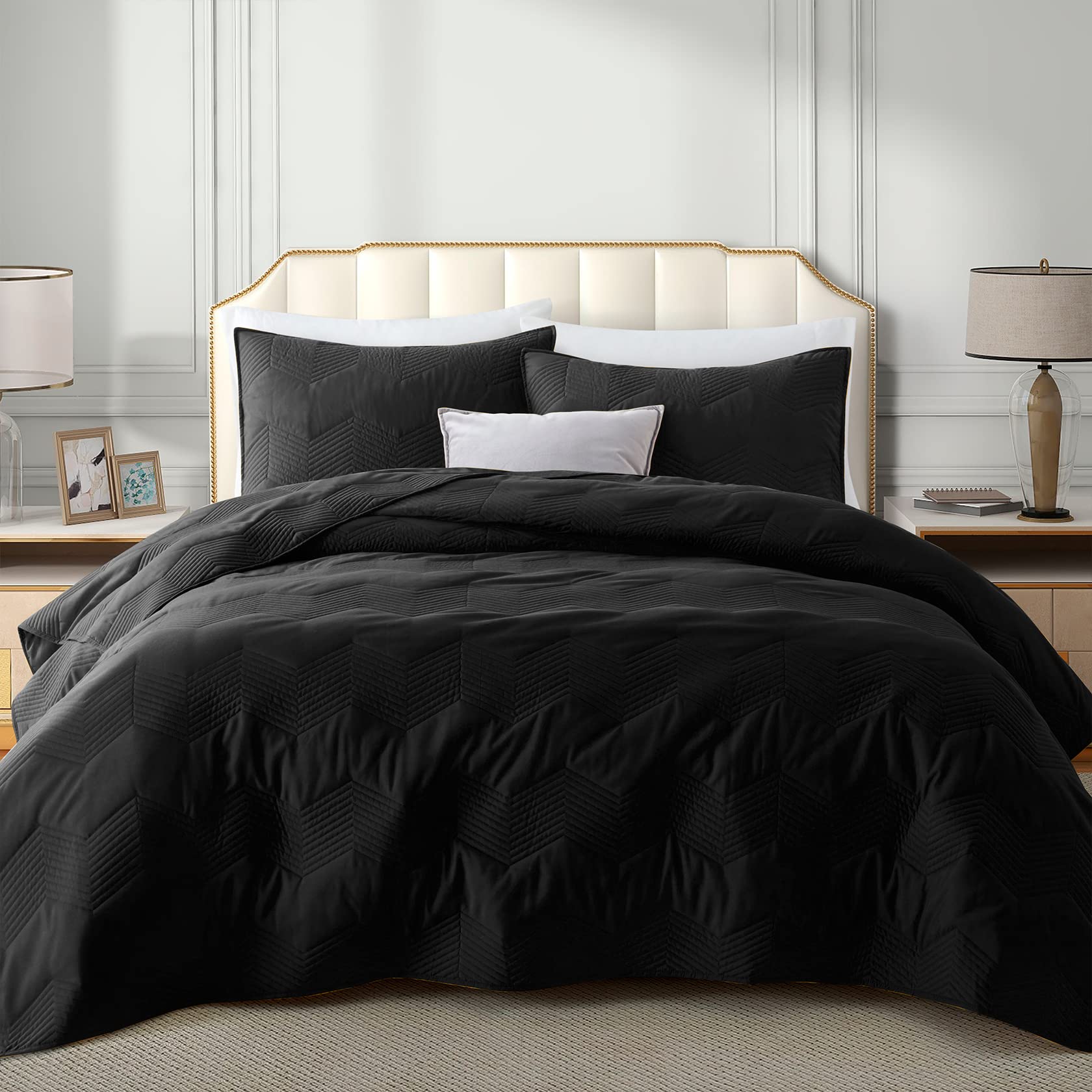 Amazon.com: Lavsiry Queen Black Quilt Set with Chevron Pattern, Summer ...