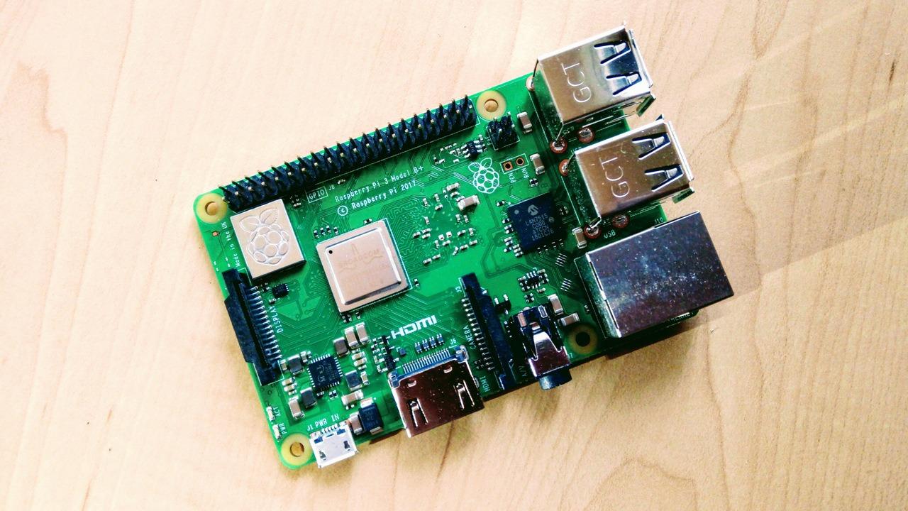 Raspberry Pi 3 Model B+, SoC, IoT, PoE Enabled SBC : Amazon.in: Fashion