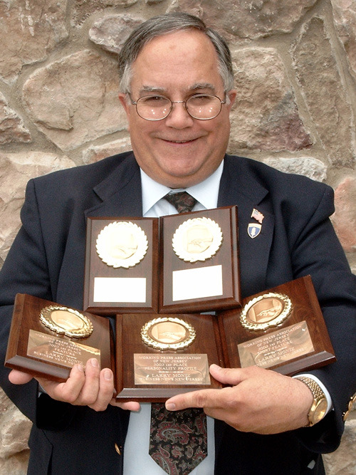 Amazon.com: Larry Moniz: books, biography, latest update