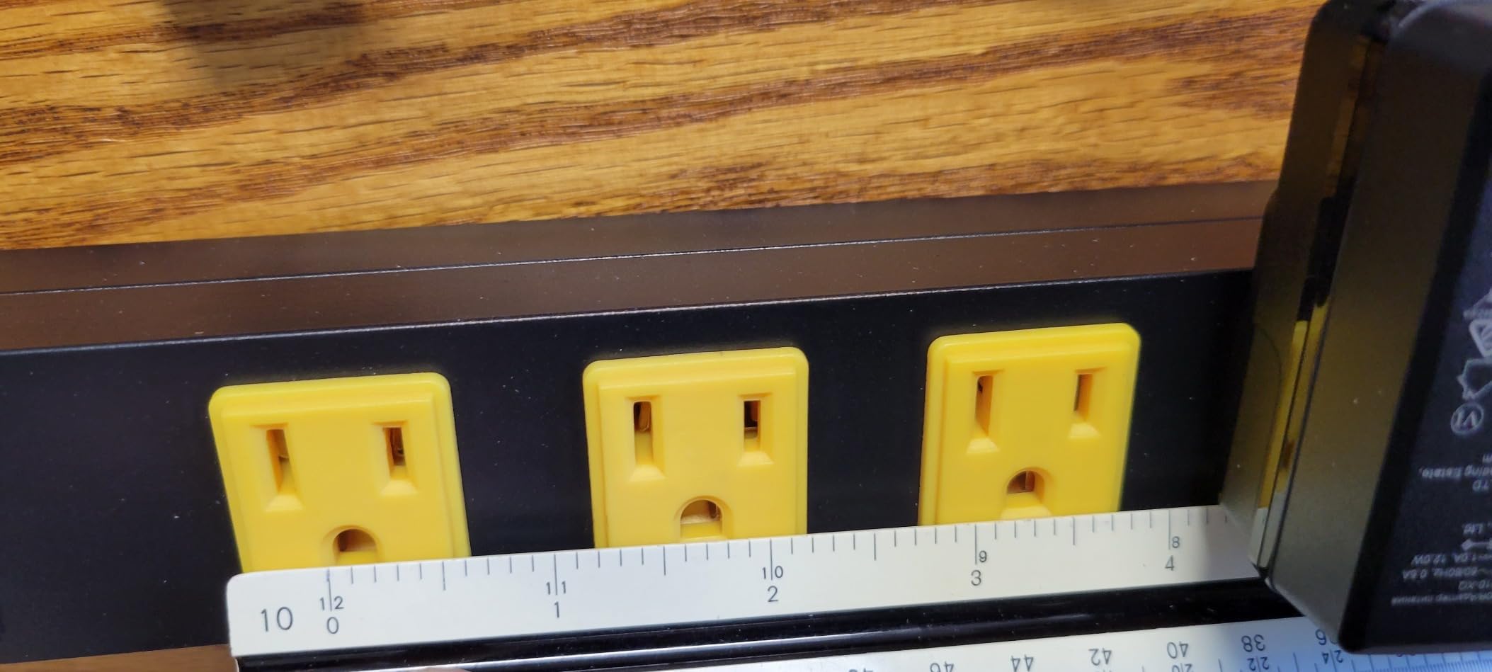 Amazon.com: HHSOET Metal 8 Outlet Mountable Power Strip, Wall Mount ...