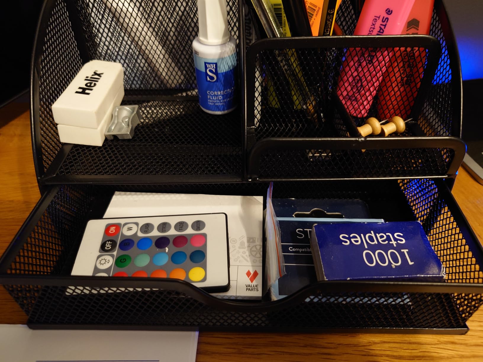 PEXATO Mesh Desk Organiser – Metal Desk Tidy & Pen holder with 6 ...