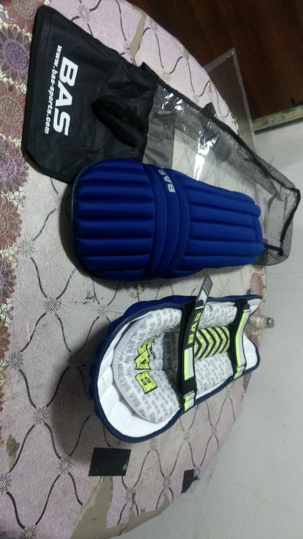 Buy BAS VAMPIRE MSD Bow 20/20 Light Weight Batting LEGGUARD, Men Size ...