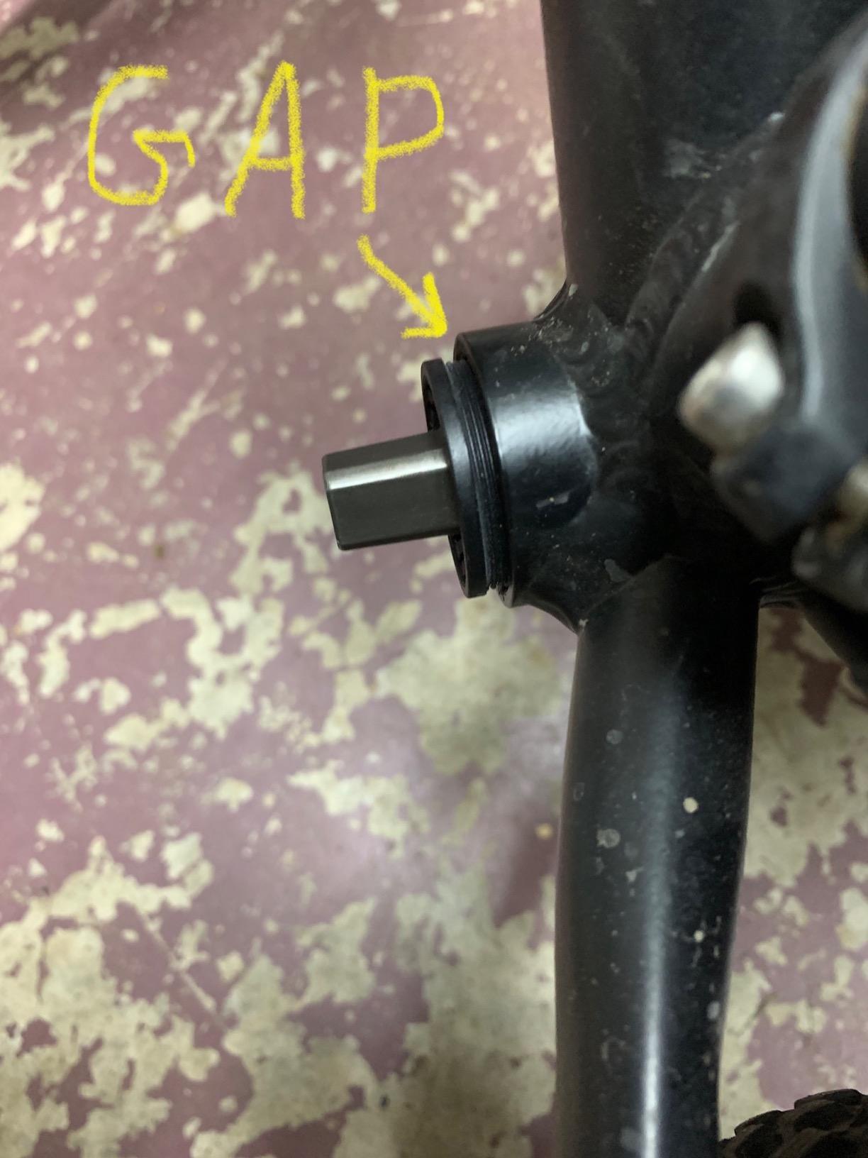 Amazon.com : Shimano BB-UN26 Square Taper Bottom Bracket : Bottom Bike ...