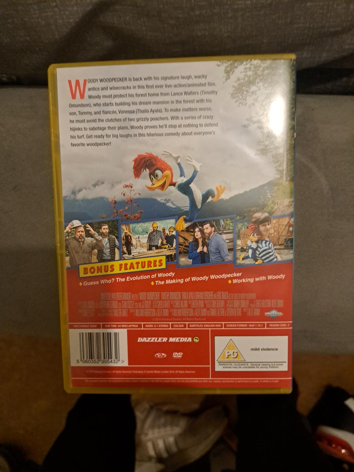 Woody Woodpecker (2017) - Live-Action-Film: Amazon.co.uk: Omundson ...