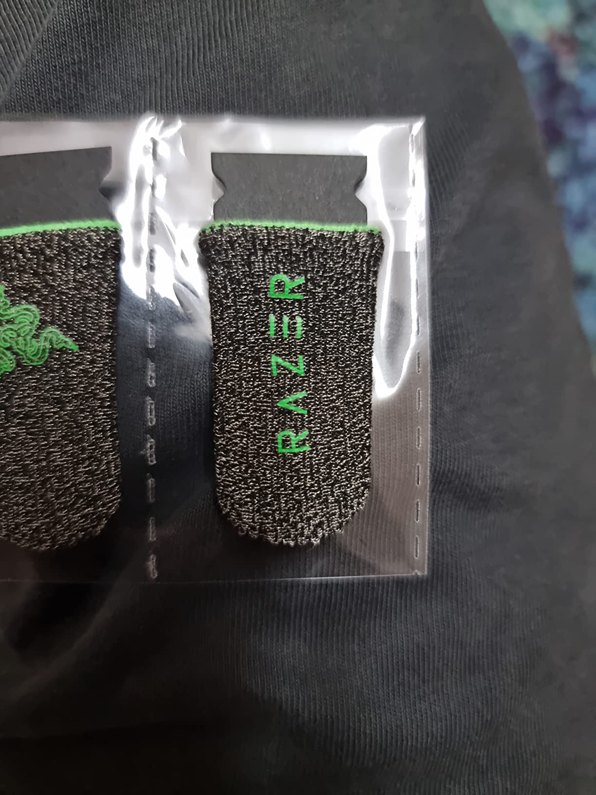 Razer Gaming Finger Sleeve Non-Slip Finger Sleeve for Mobile Gaming ...