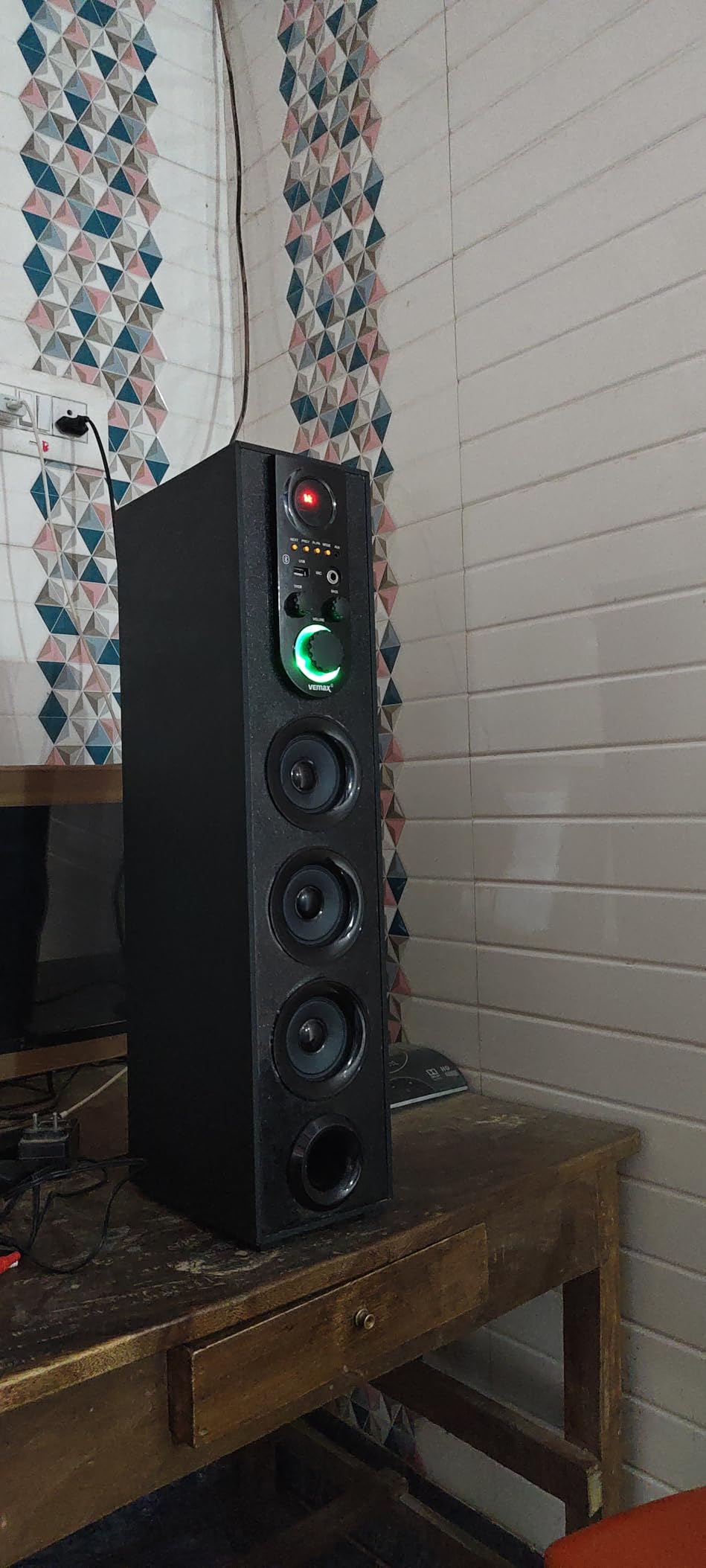 VEmax Verve 90W Multimedia 5.0 Channel Wireless Bluetooth Double Woofer ...