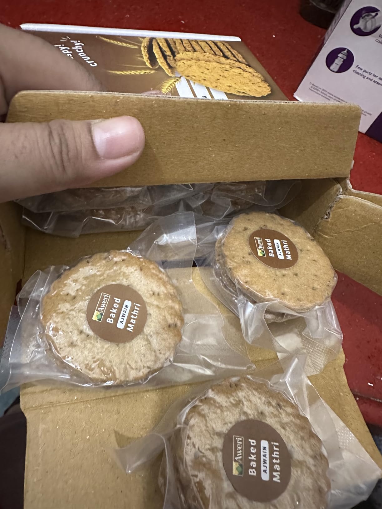 Aweri Baked Ajwain Mathri (32pcs-384g): No Maida | No Palm Oil | Crispy ...