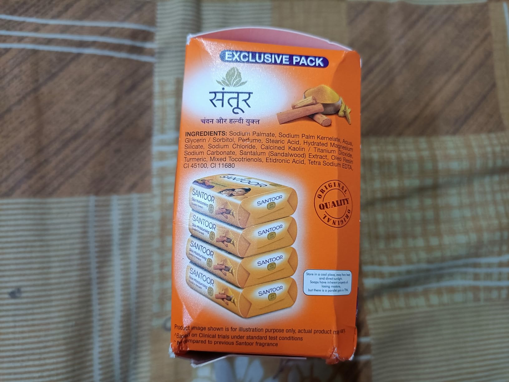 Buy Santoor Plain Bathing Bar, 150Gm [Pack Of 4] & Roseglo Soap With ...