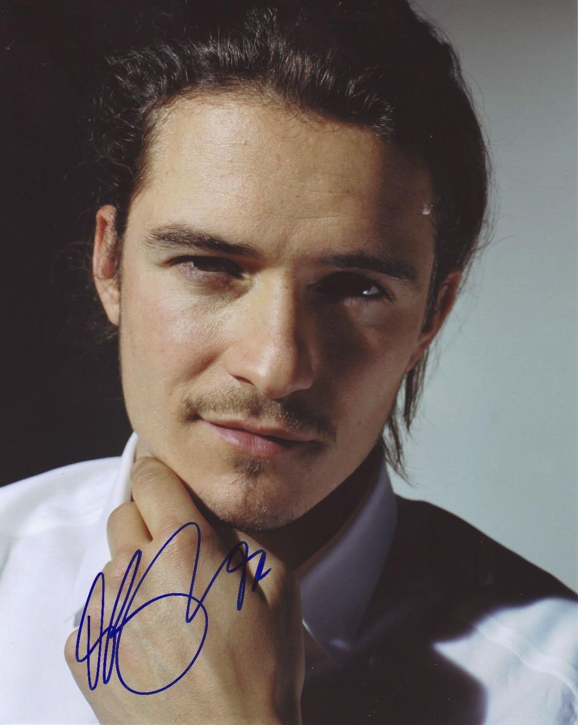 Amazon.com: Orlando Bloom Autograph Signed 8 x 10 Photo: Photographs