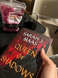 Amazon.com: Queen of Shadows (Throne of Glass, 4): 9781619636064: Maas, Sarah J: Books