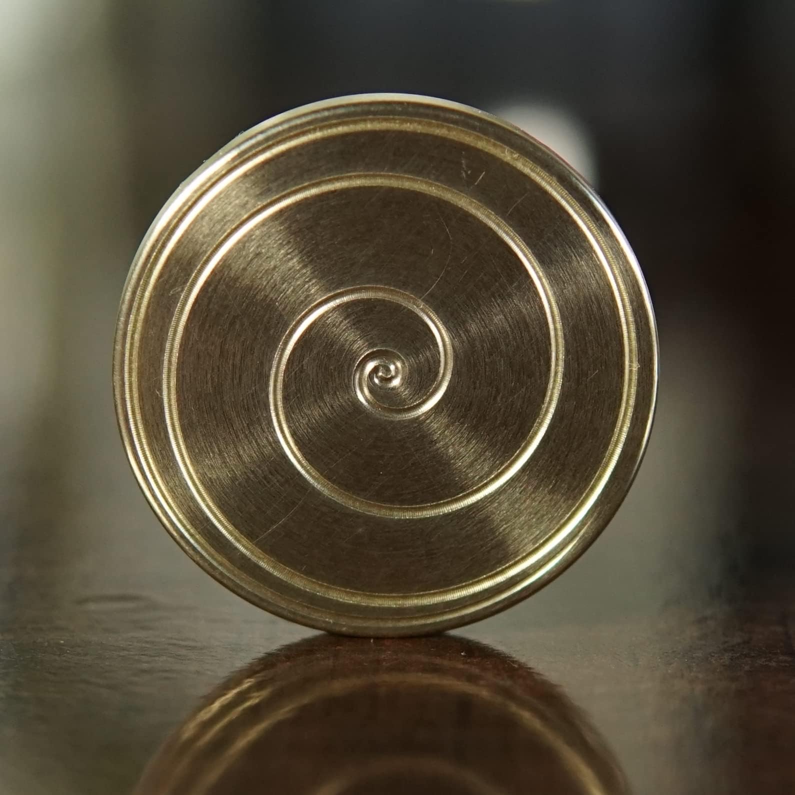 Buy CuteBUZZ™ Kinetic Spinning Toy - Coin Spinner (Brass) - with Mobile ...