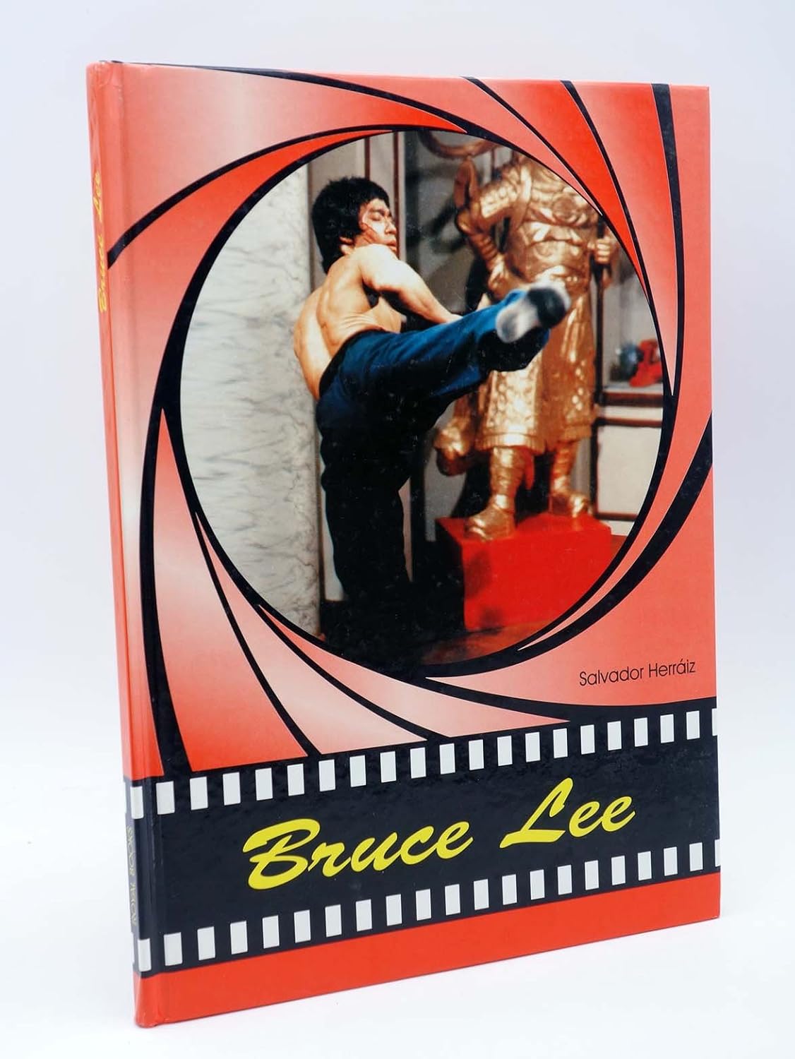Amazon.com: BRUCE LEE: retratos: 9788481350722: salvador herraiz: Books