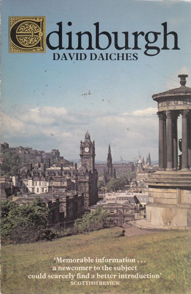 Edinburgh : Daiches, David: Amazon.in: Books