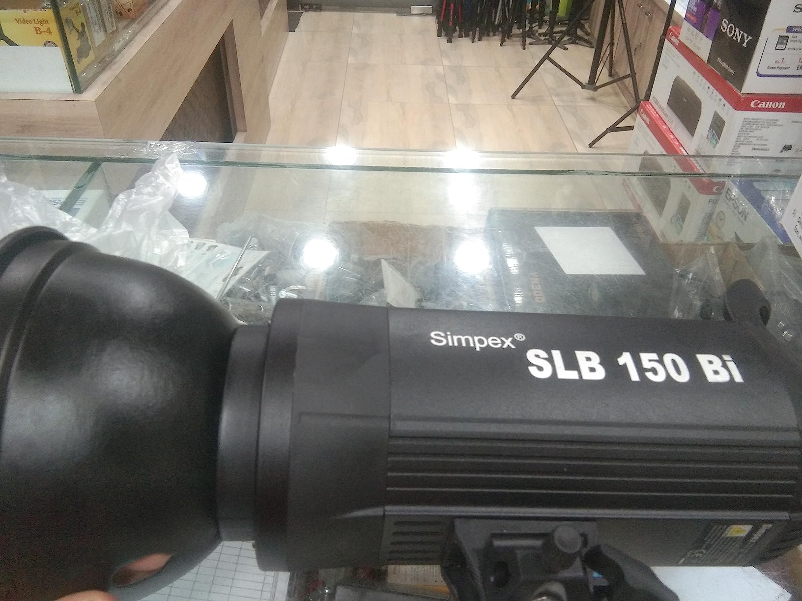 SIMPEX SLB 150, 150W 5600±300K LED Video Light with Bowens Mount ...