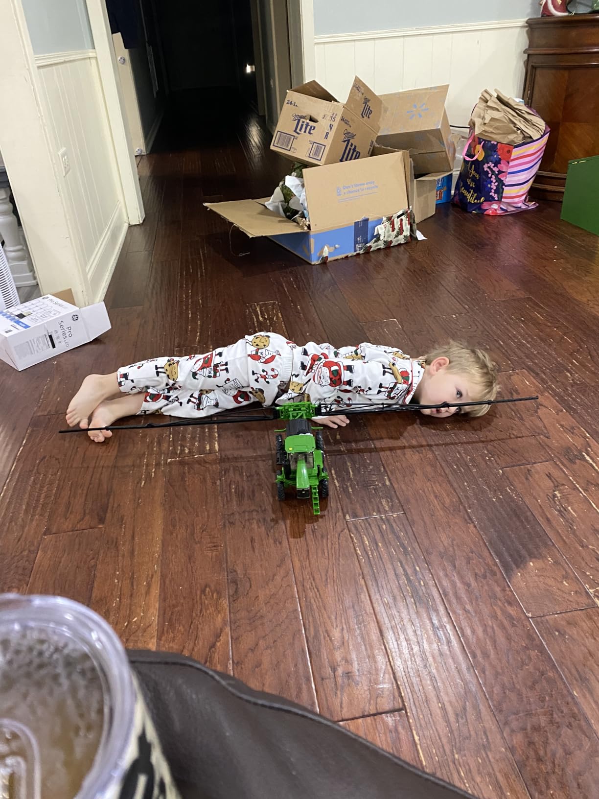 Amazon.com: John Deere 1/32 Scale 412R Sprayer : Toys & Games