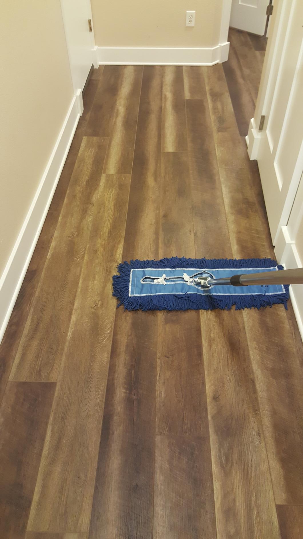 Amazon.com: Dust Mop Kit 24" : (1) 24" Blue Industrial Dust Mop, (1) 24 ...