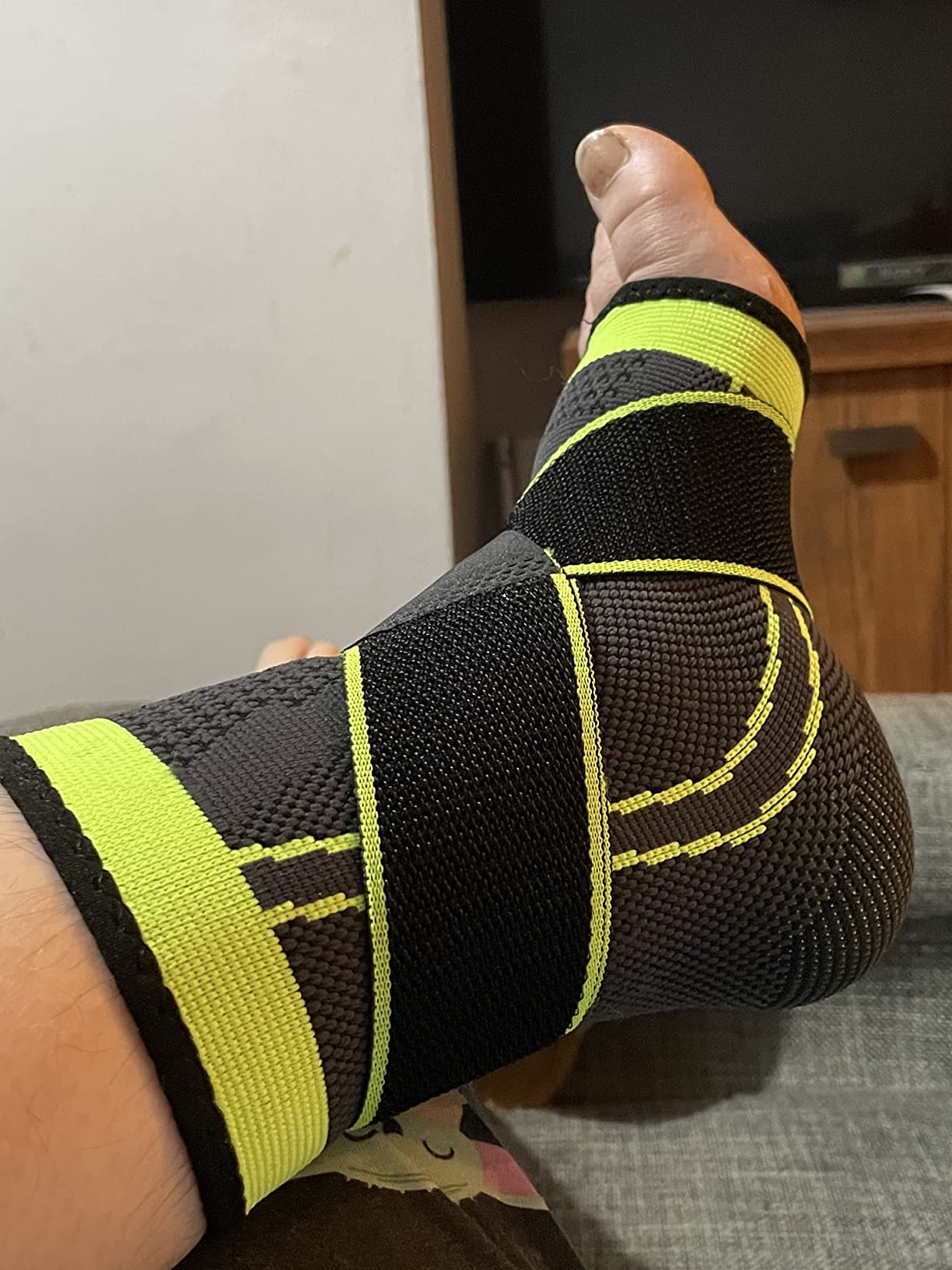 Zsanhua Ankle Brace, Ankle Support with Adjustable Strap for Weak ...