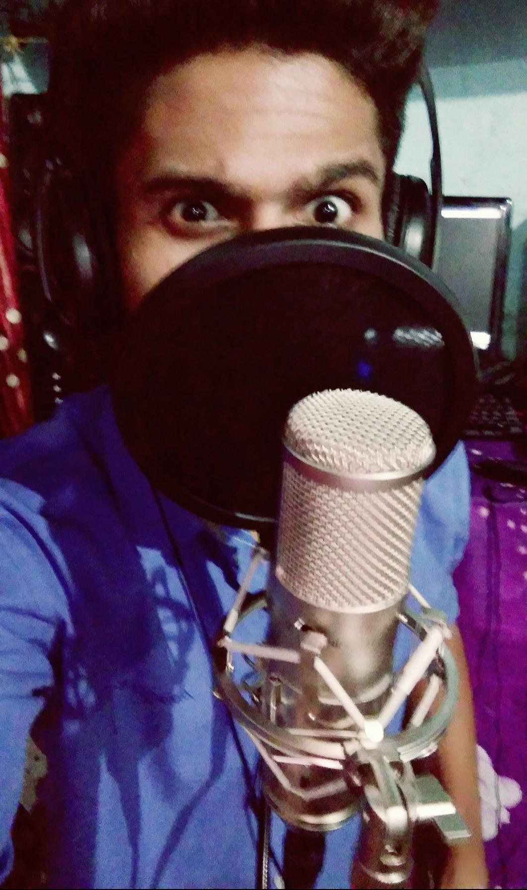 CAD GXL3000 Multi-pattern Condenser Microphone, Champagne : Amazon.in ...