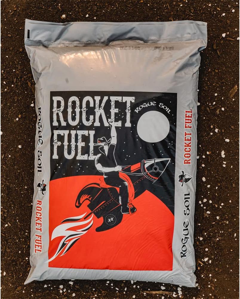 Amazon.com : Rogue Soil RSRFS15 Rocket Fuel, 1.5 cf Bag Growing Media ...