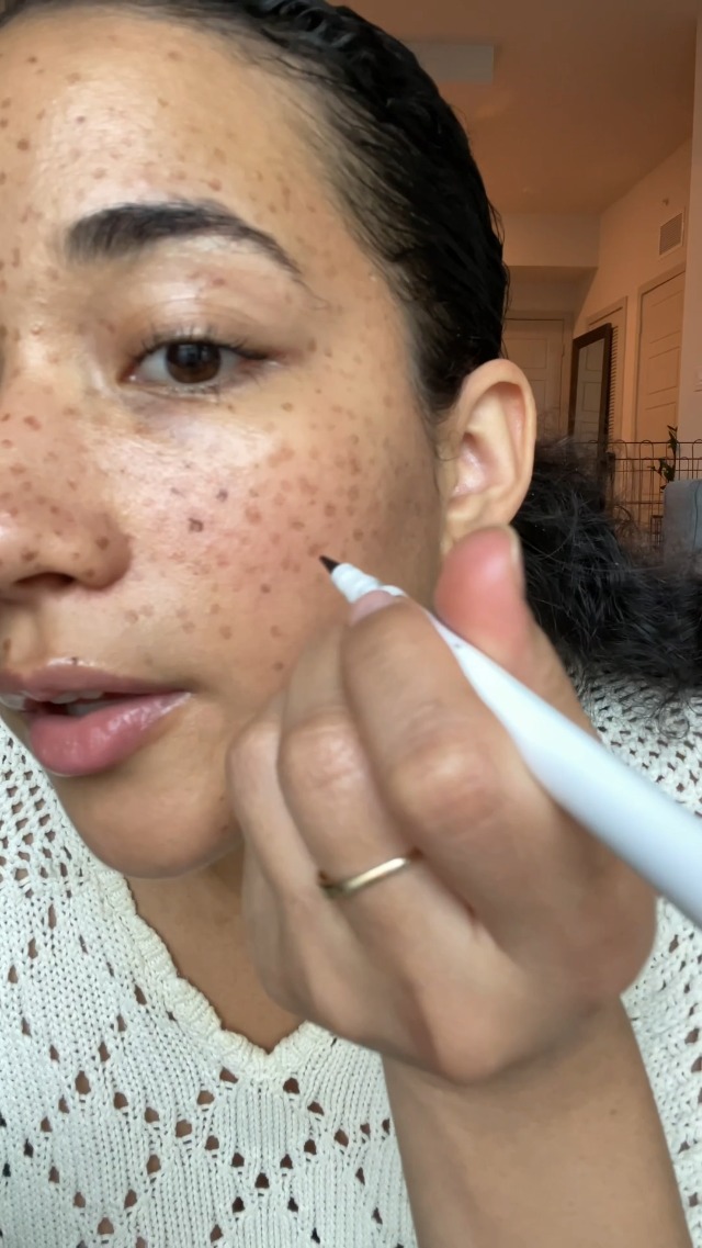 Watch How to use Handaiyan Freckle Pen on Amazon Live