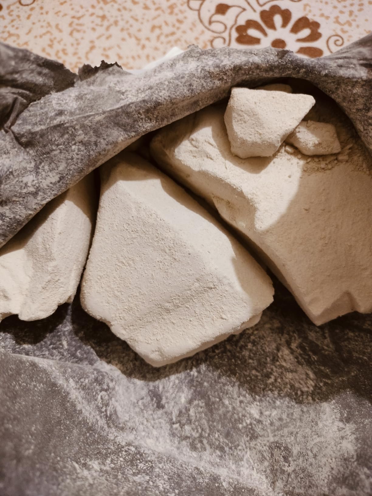 VeeEn Cleaned Kaolin Clay Chunks - Edible White Chunks Eating and ...