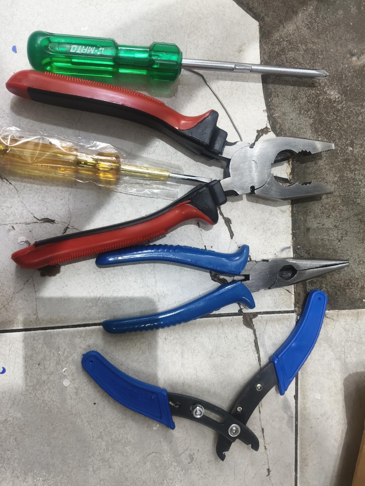 Plier With Nose Plier Wire Cutter Tester Screwdriver, Plier Set ...
