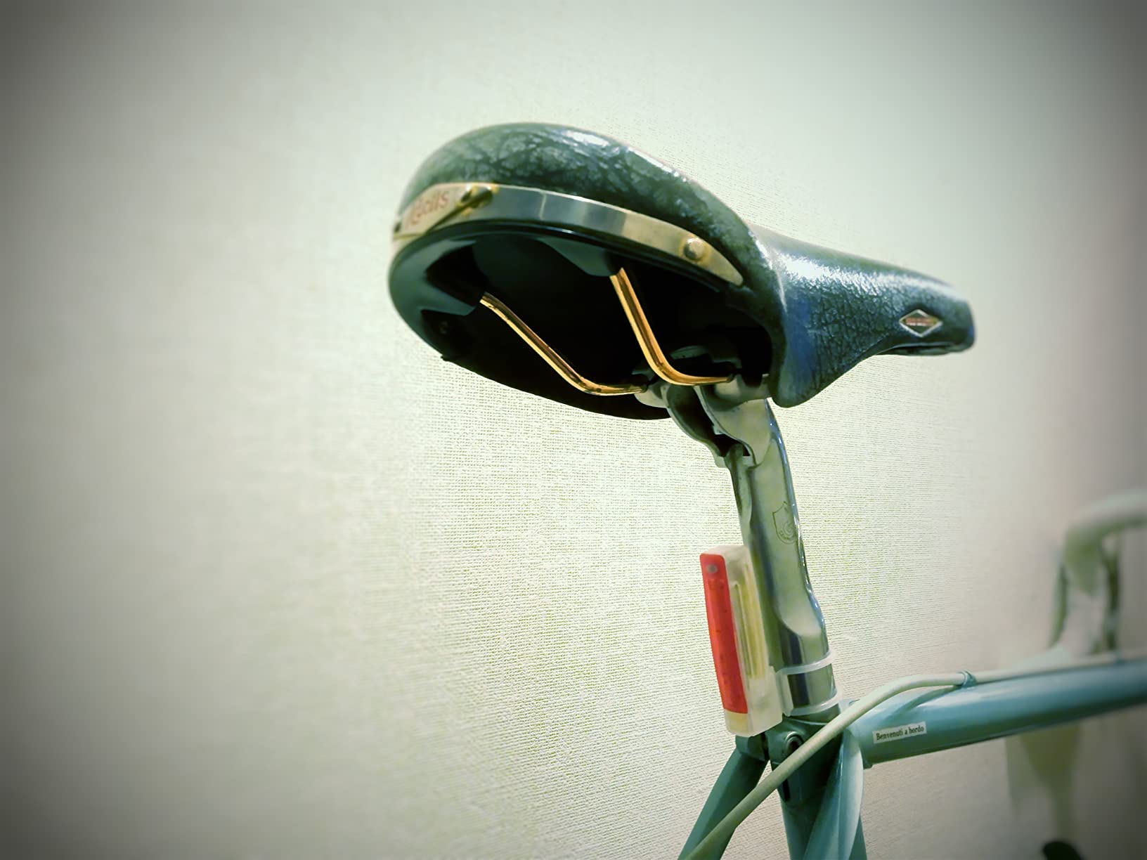 Amazon | 【日本正規品】 KNOG(ノグ) ランニング アウトドア ライト ノグプラス フリー [PLUS FREE] リアライト 20ルーメン 防水 USB充電式 軽量 ...