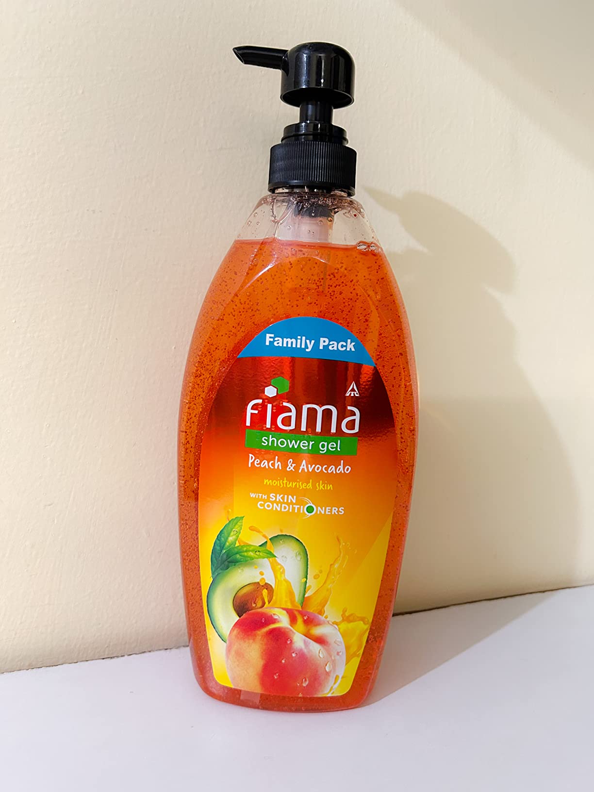 Fiama Body Wash Shower Gel Peach & Avocado, 900ml Family Pack, Body ...