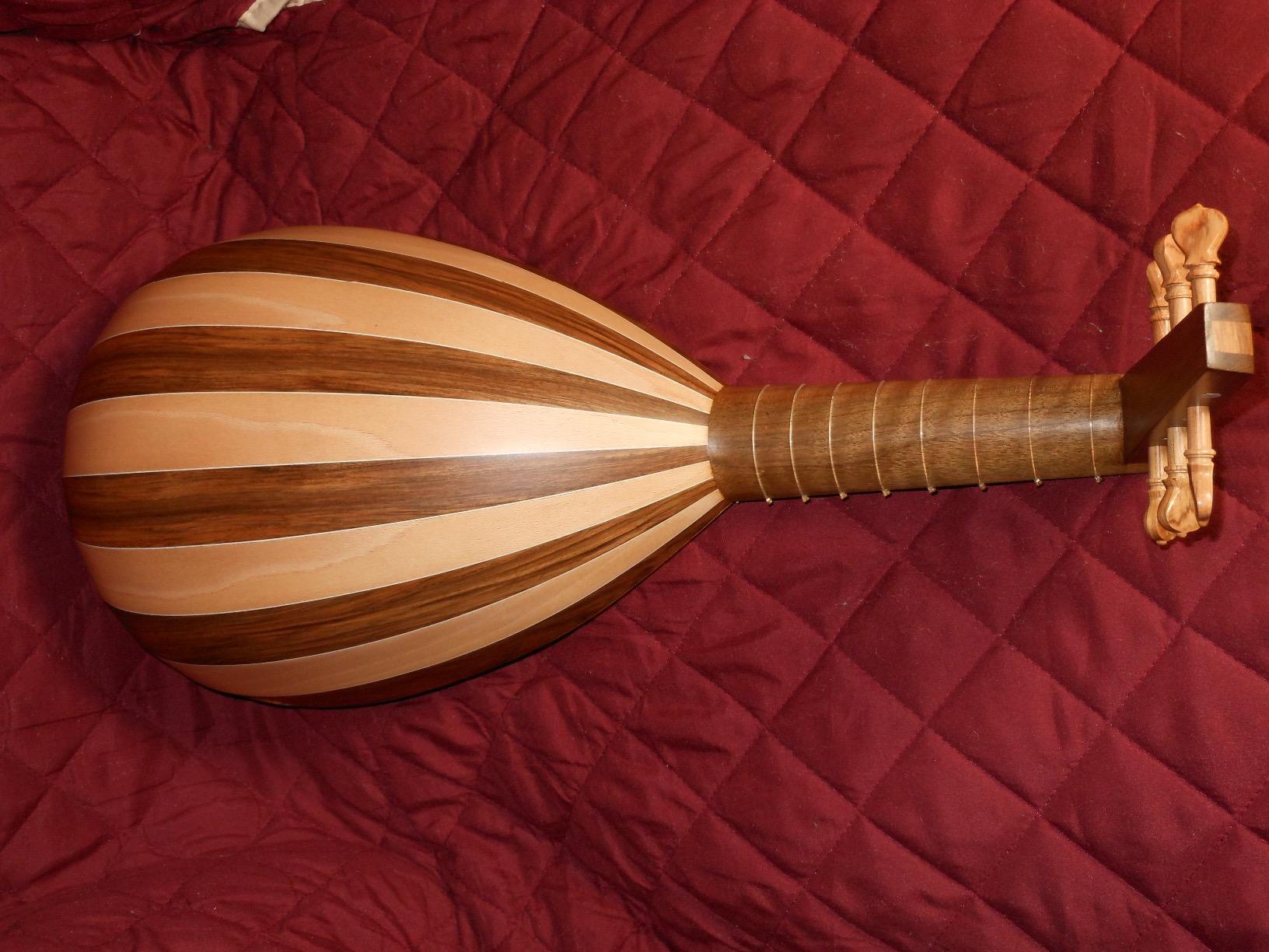 Amazon.com: Roosebeck Tenor Lute-Kulele Ukulele Variegated - Walnut ...