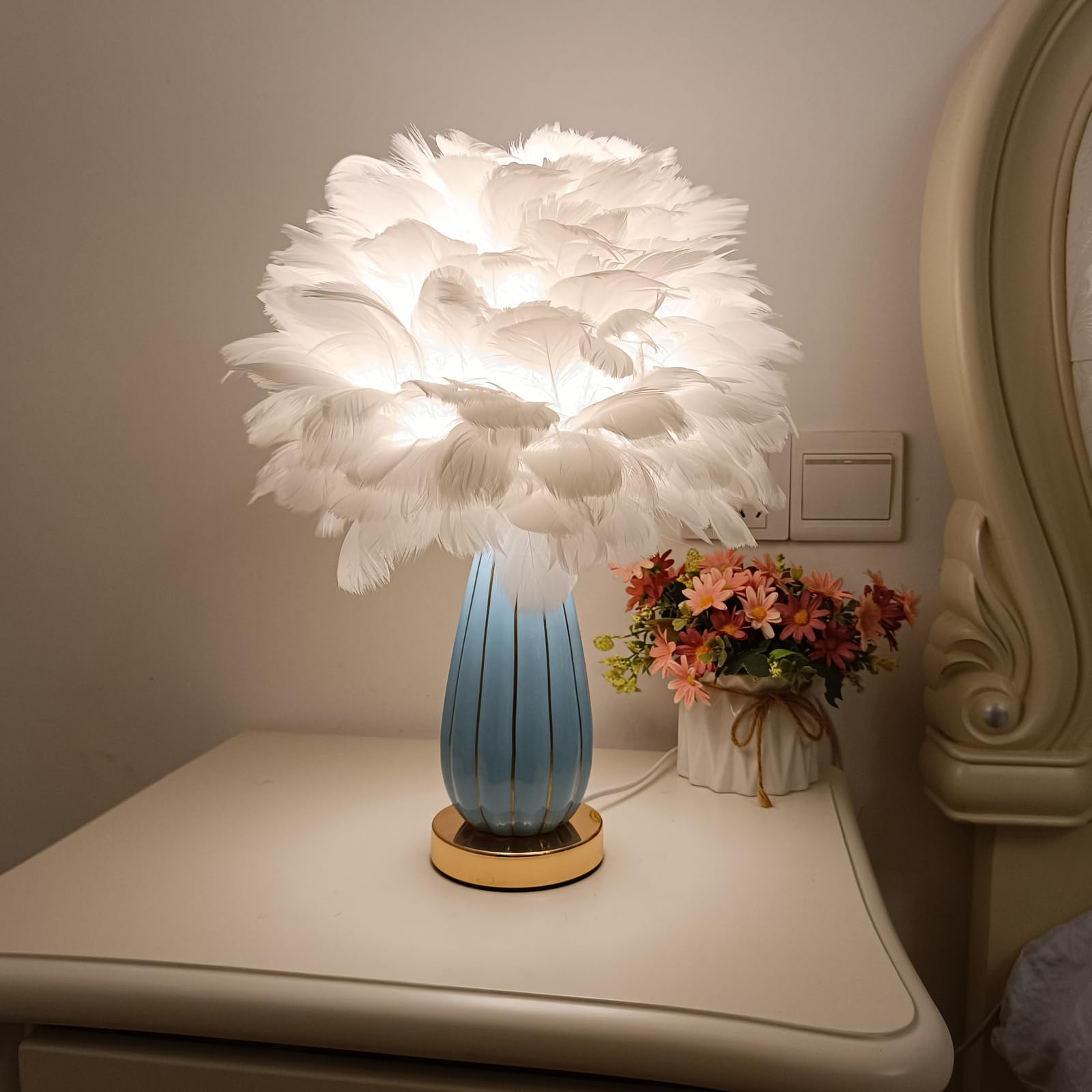 ZYLEIESENBAO Feather Table Lamp Creative White Feather Girl Lamp ...
