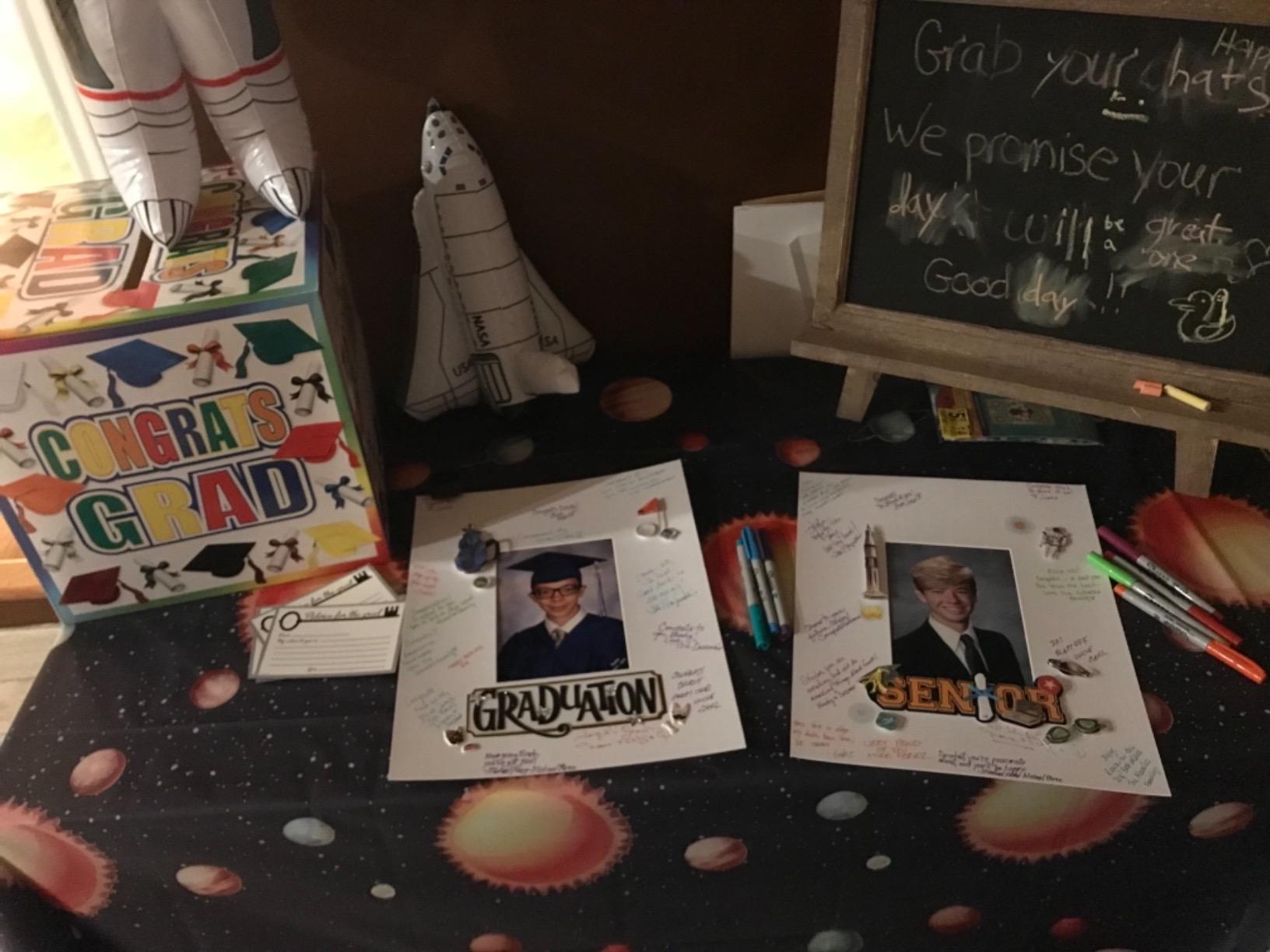 Amazon.com: Inflatable 23" Astronaut and 17" Space Shuttle - 2 Pc Set ...