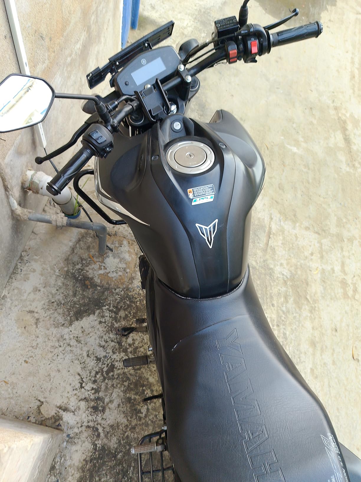 Yamaha MT-15 Logo Multi Purpose Sticker Y6A75BSTKR19, Black : Amazon.in ...