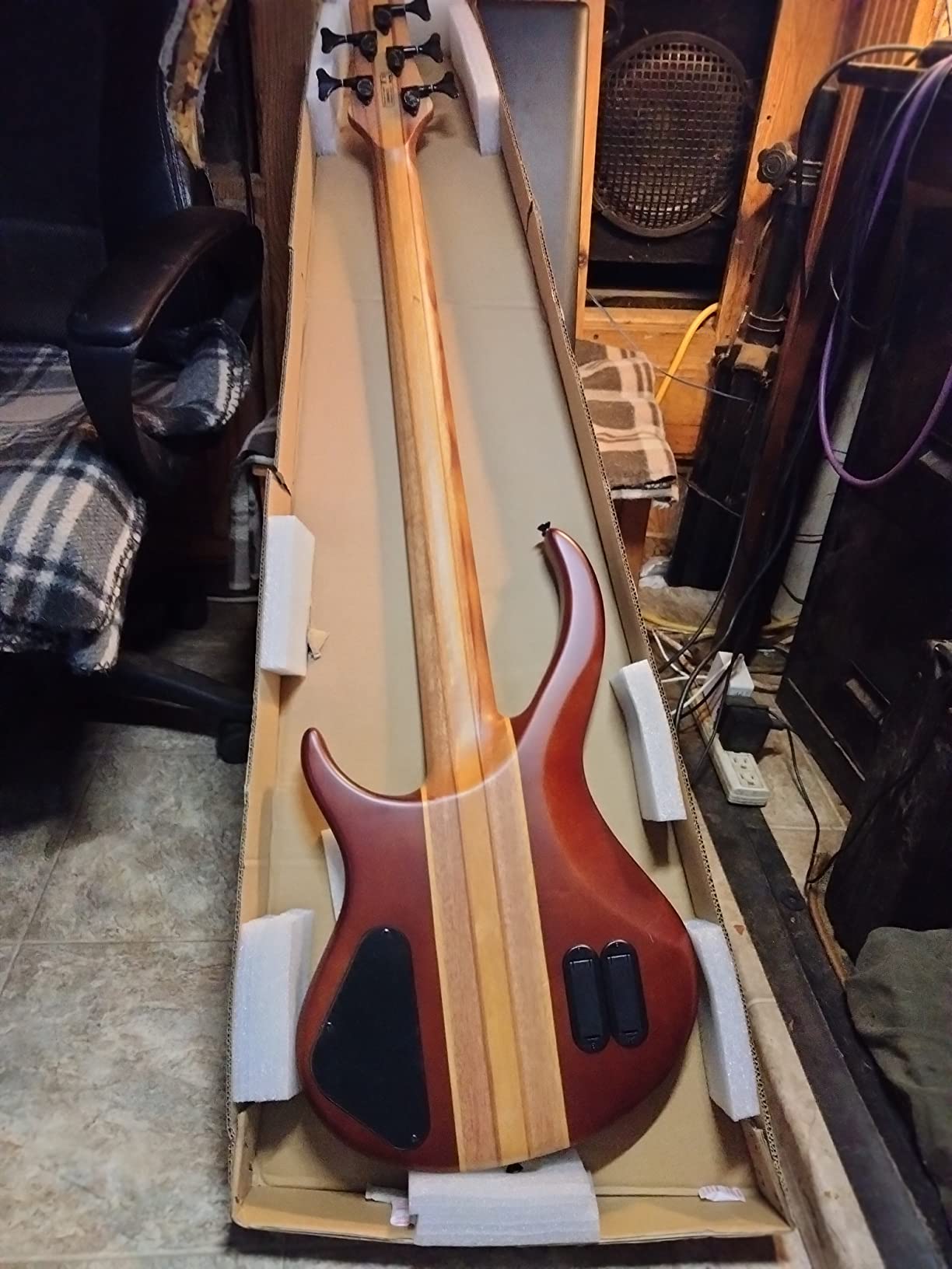 $43/mo - Finance IYV 5 String IBW-550 Bass Solid-Body Electric Guitar ...