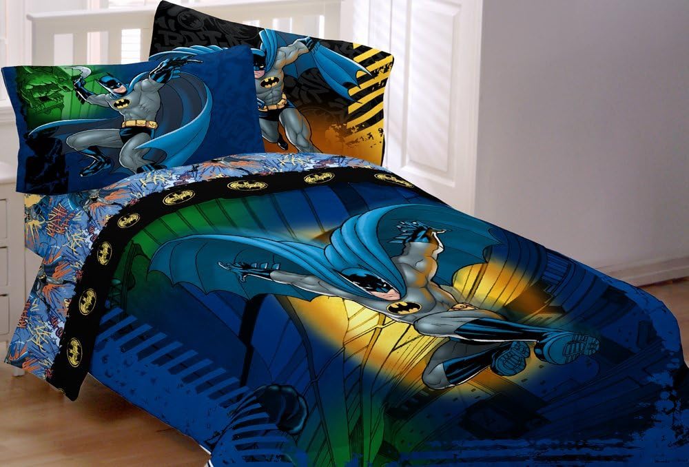 Amazon.com: Batman Nocturnas Full Comforter : Home & Kitchen