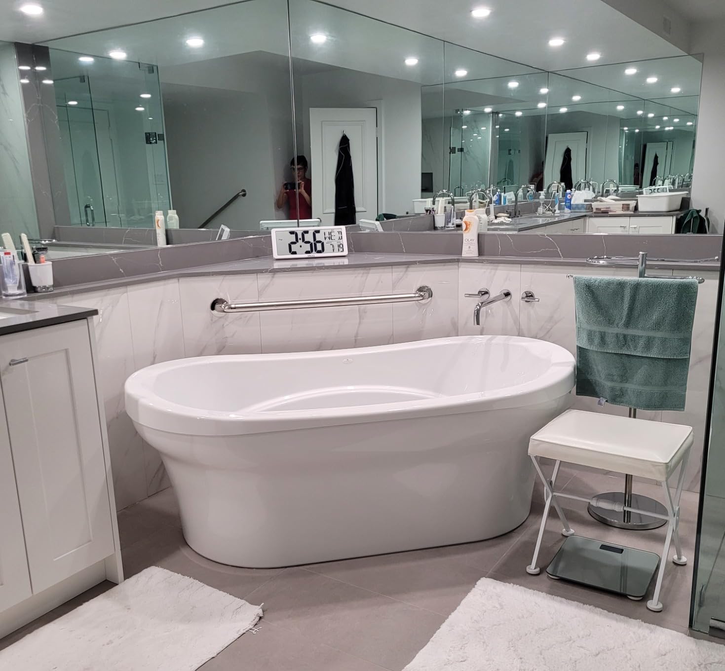 XREXS Large Digital Wall Clock with Remote Control, 16.5 Inch LED Large ...