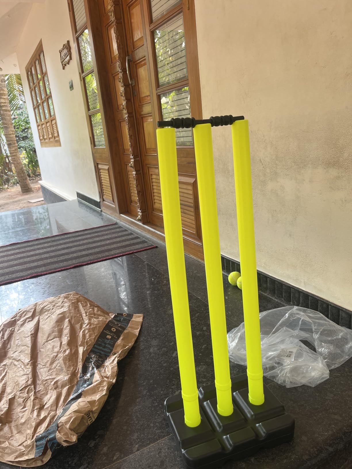 Buy Boldfit Cricket Stumps with Stand Cricket Kit Plastic Wickets for ...