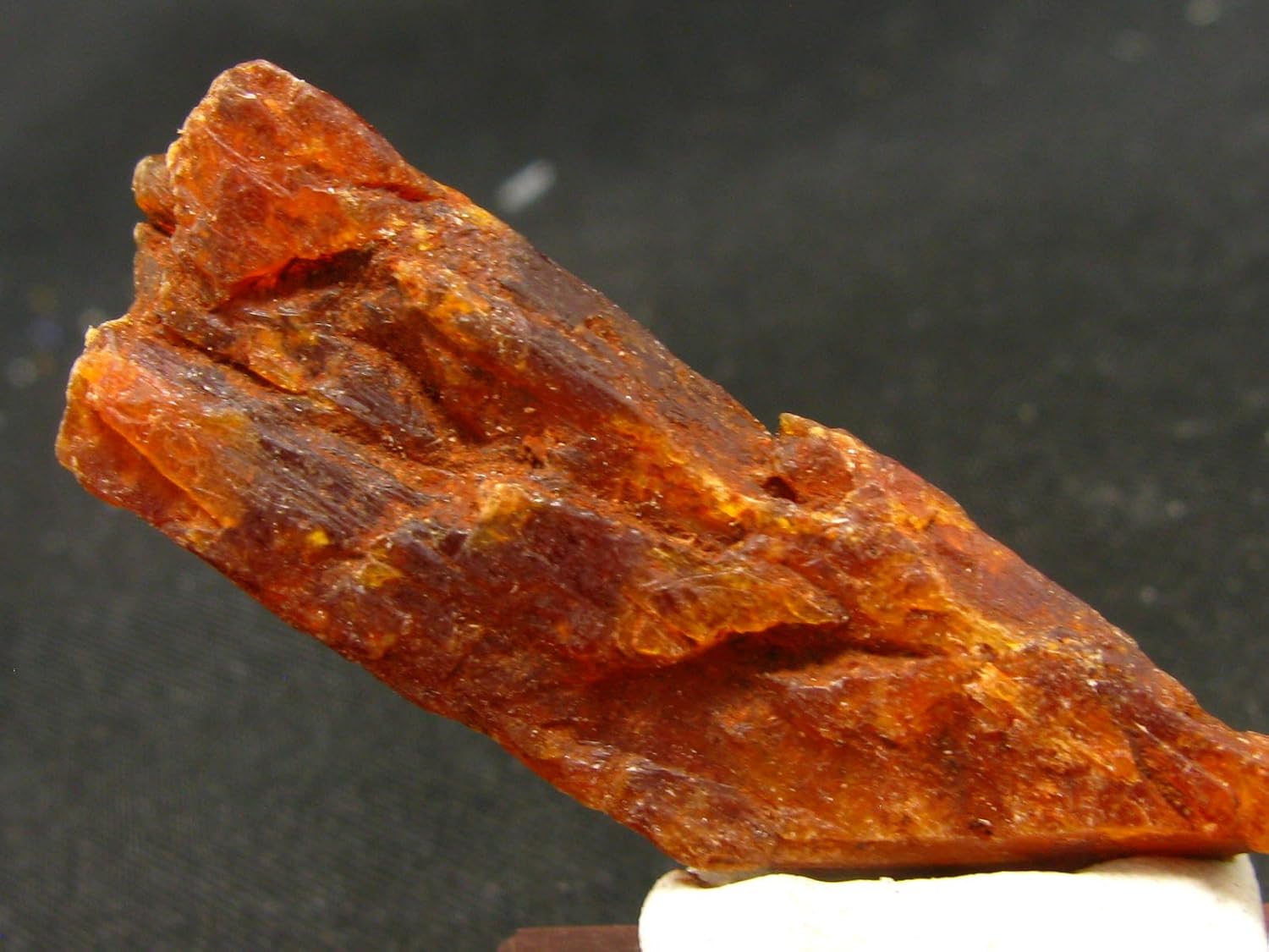 Amazon.com: Rare Orange Kyanite Crystal From Tanzania - 1.6 ...