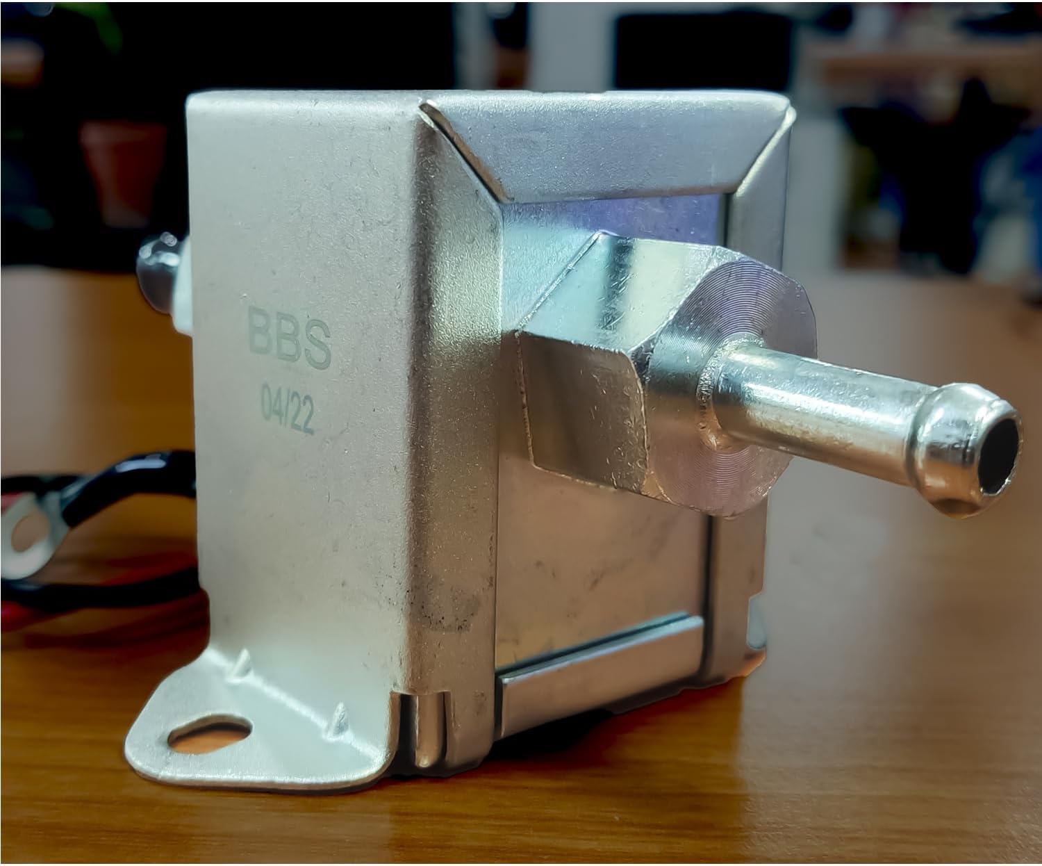 Amazon.com: Universal 12V Electric Fuel Pump - 4.5-7psi, Self-Priming ...