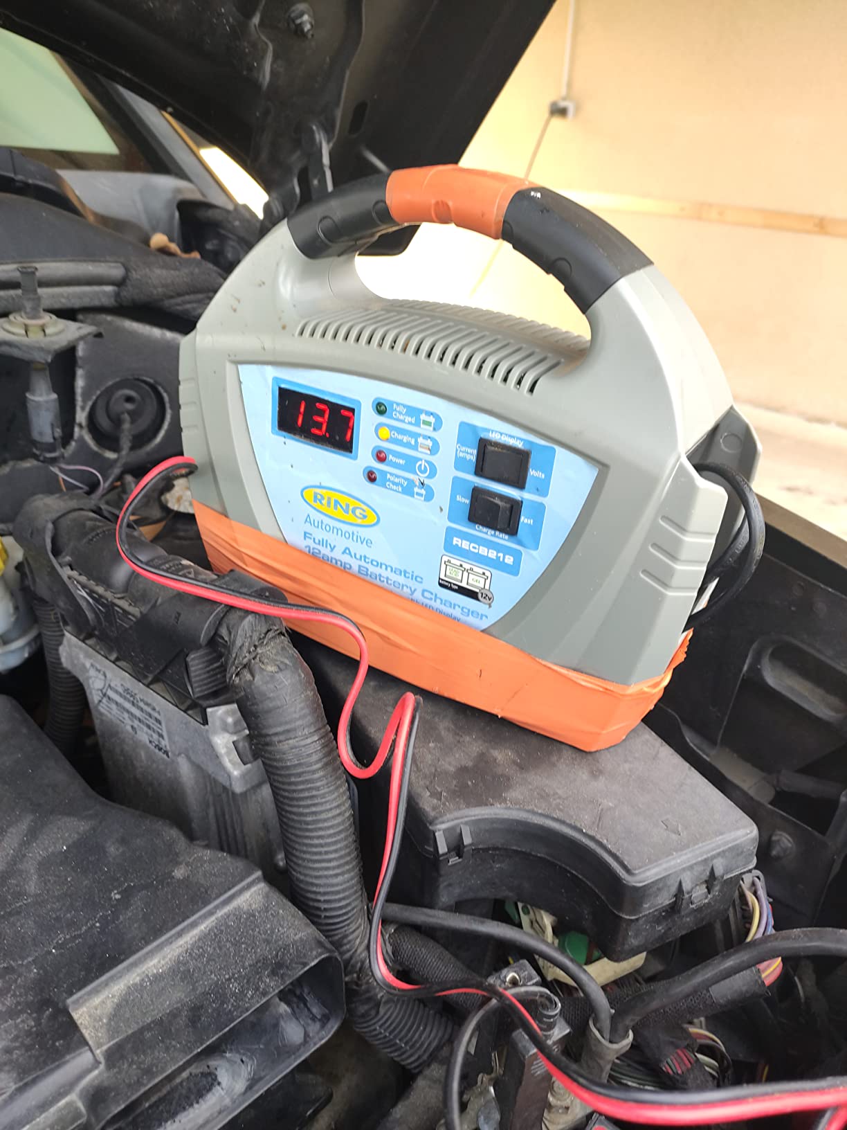 Amazon.fr : Ring RECB212 Chargeur de Batterie 12 V, Chargeur 12 A pour ...