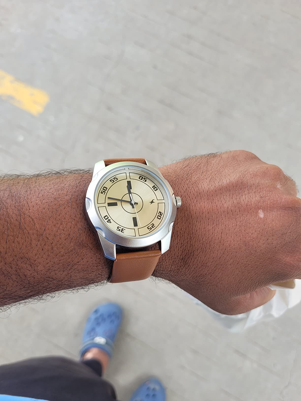 Fastrack Quartz Analog Silver Dial Leather Strap Watch for Guys ...