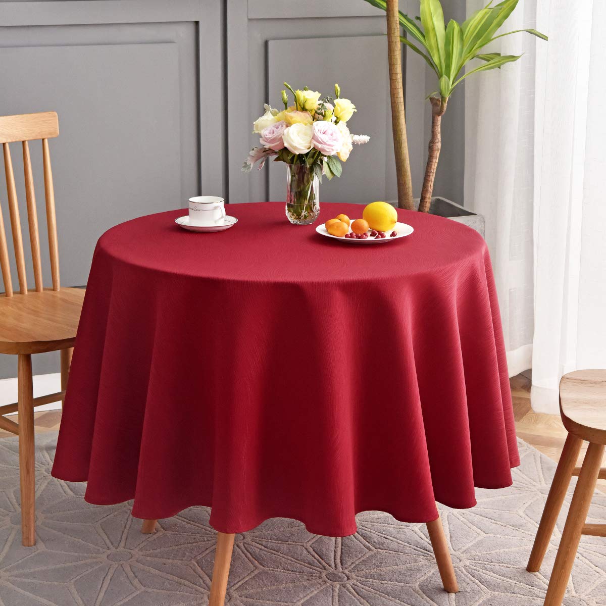 Amazon.com: maxmill Jacquard Round Table Cloth Swirl Pattern Waterproof ...