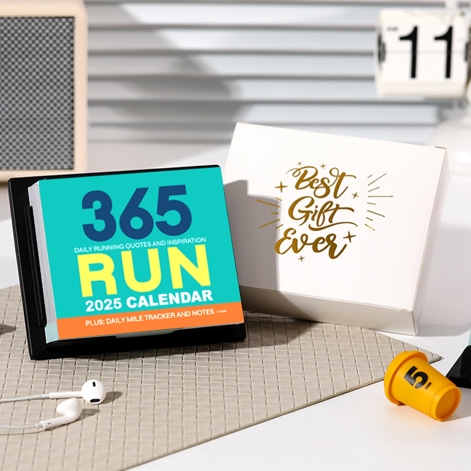 Snapklik.com : 2025 Desk Calendar - Motivational Calendar, 56, Running ...