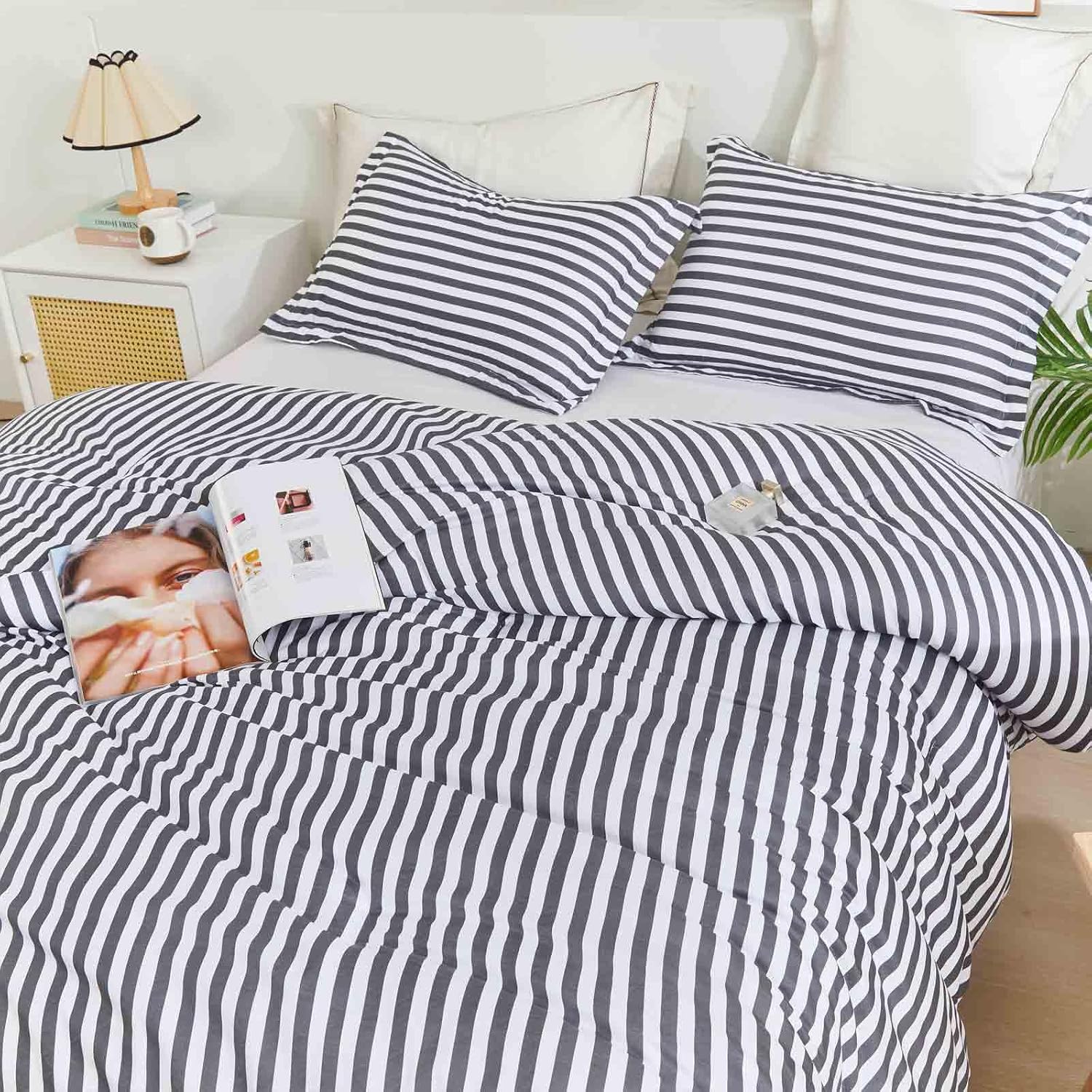 Amazon.com: Nanko White and Grey Striped Full Size Comforter Set, Print ...