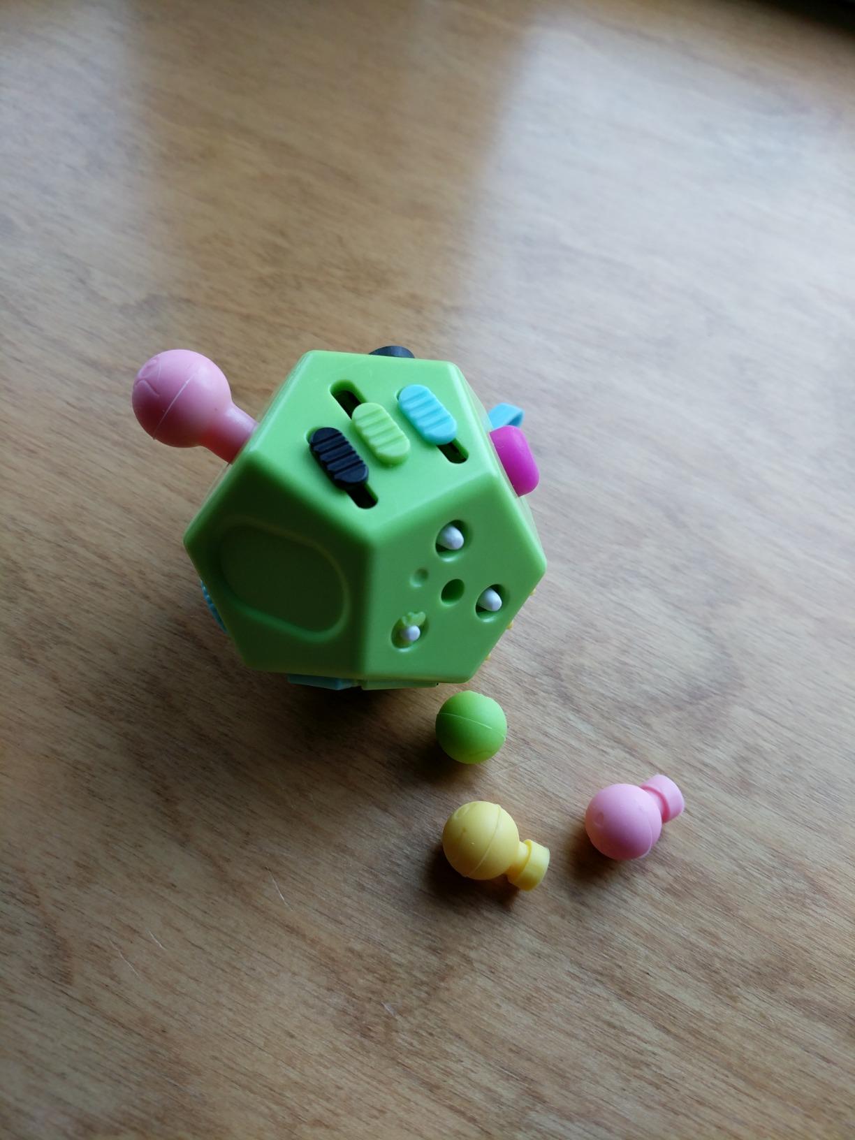 Amazon.com: ATiC 12 Sided Fidget Cube, Fidget Twiddle Cube Dodecagon ...