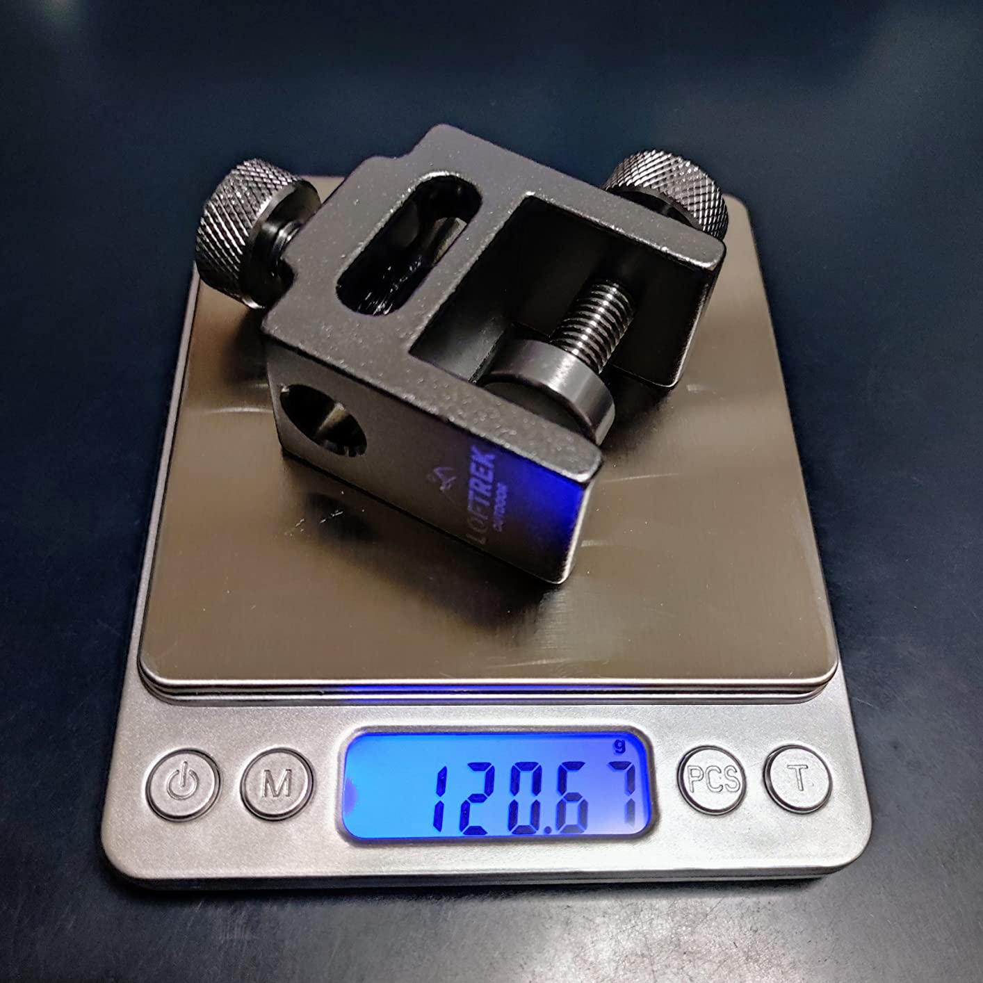 Amazon | [ LOFTREK ] ランタンスタンド ランタンポール 軽量 アルミ製 クランプ式 ランタンハンガー2個式 ...