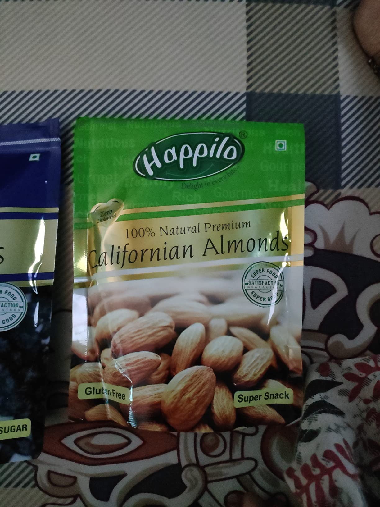 Happilo 100% Natural Premium California Almonds 1kg Value Pack Pouch ...