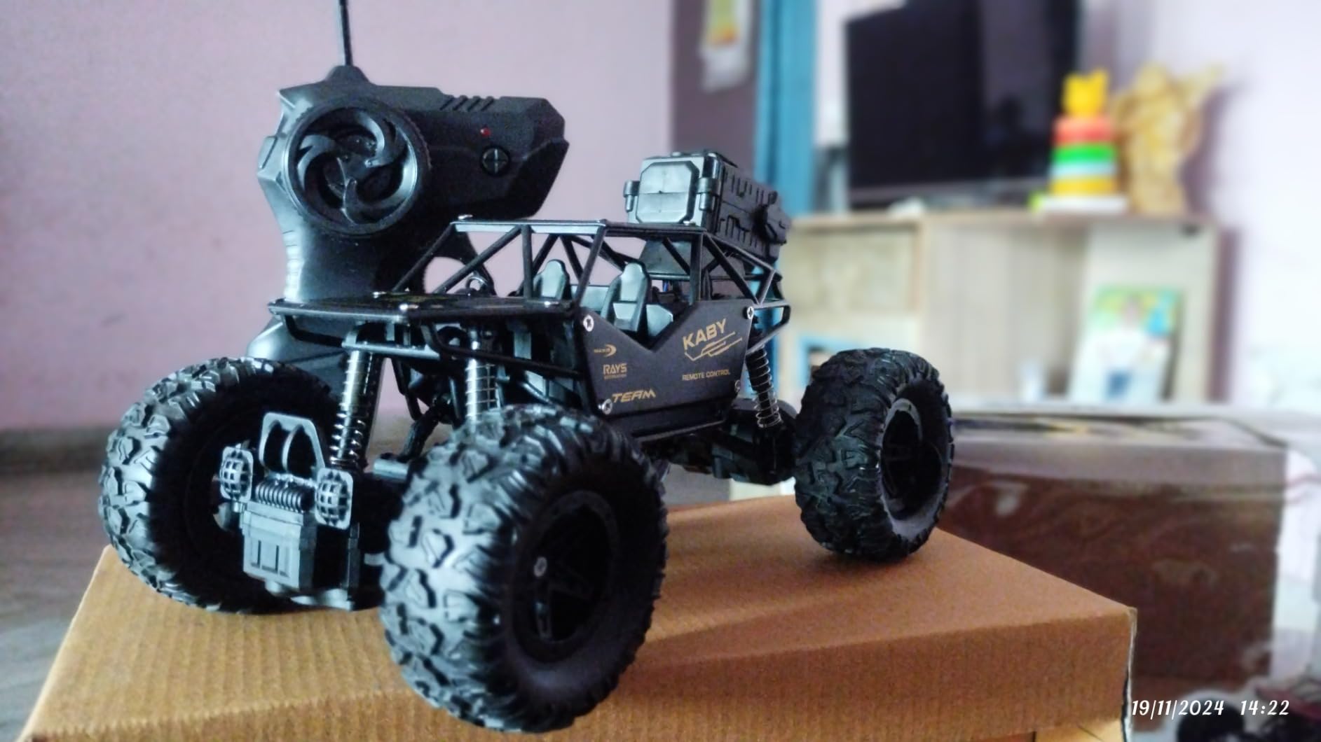 Brand Conquer Remote Control Rock Crawler Mist Smoke Spray Function ...