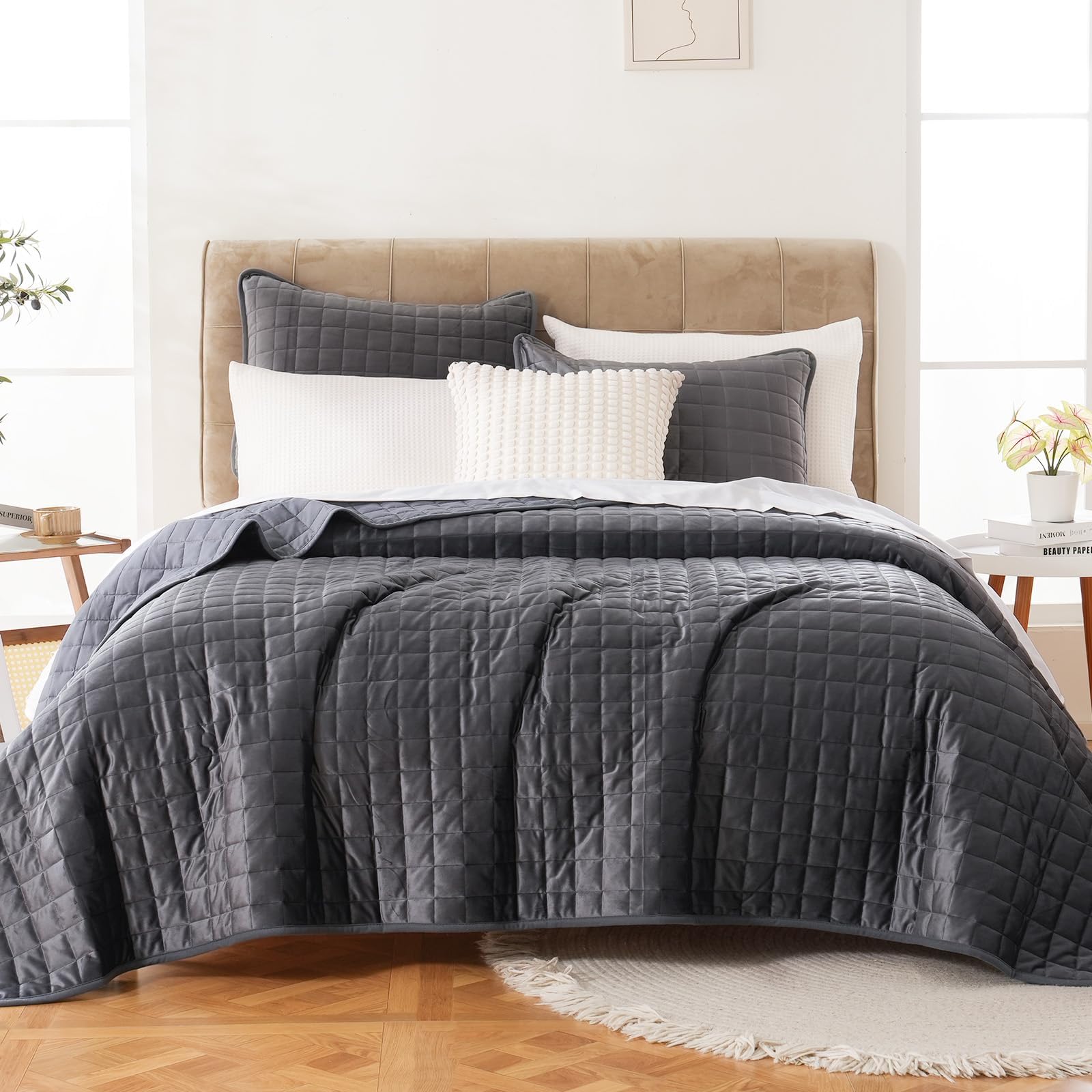 Amazon.com: Travan Luxury Velvet Quilt Set King Size, Ultra Soft Velvet ...